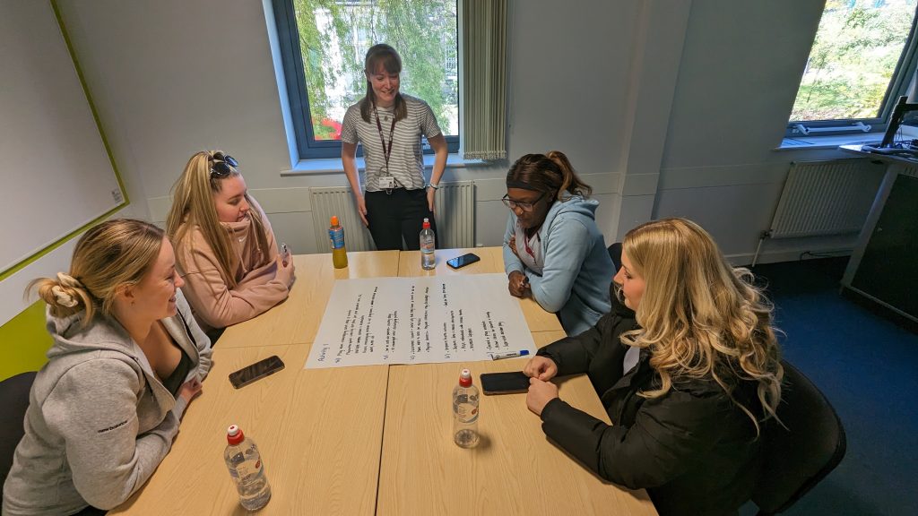 Simulated Research Placements: Empowering Students to Embed Physical ...